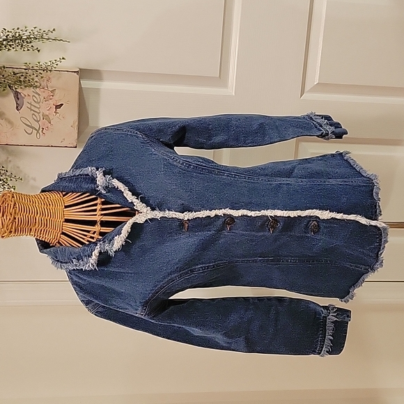 maria gabrielle new york | Jackets & Coats | Frayed Denim Jacket | Poshmark